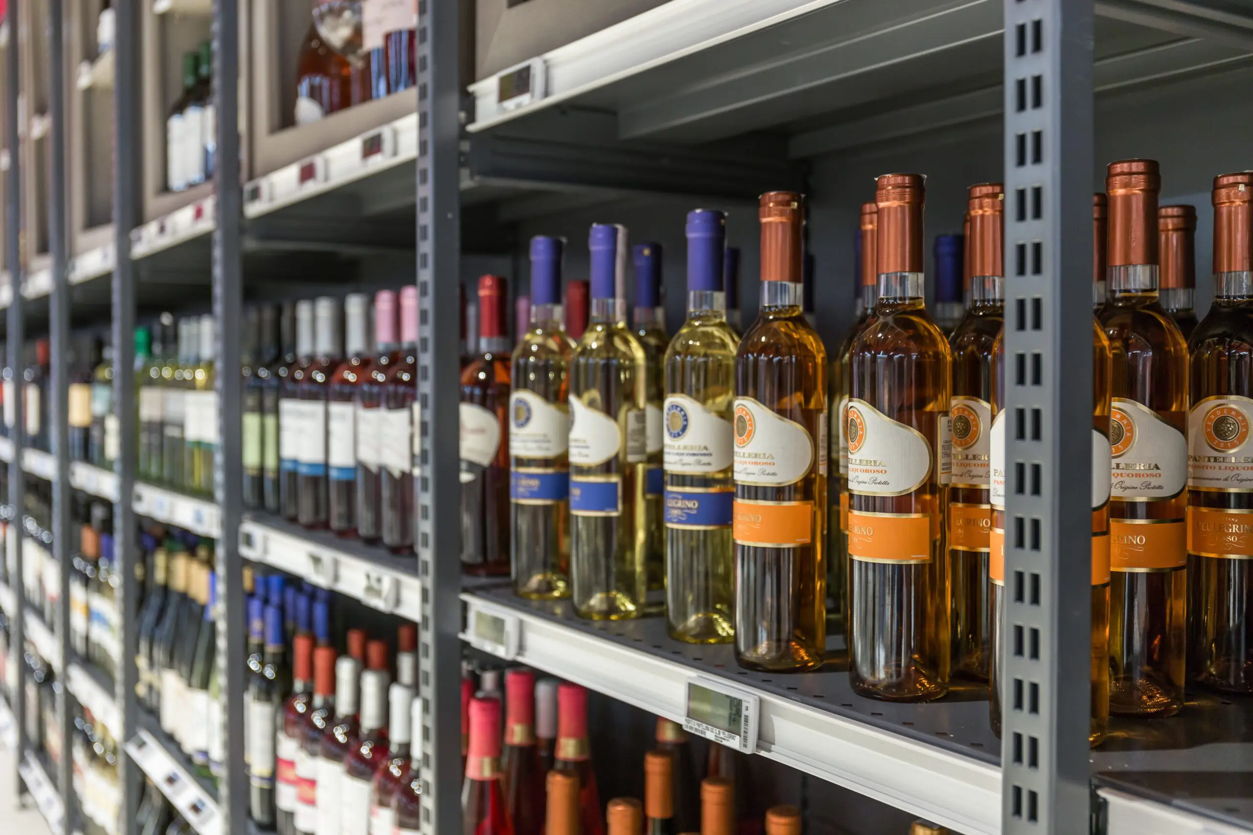 Make The Most Of Your Space With Our Display Shelving | Stanley